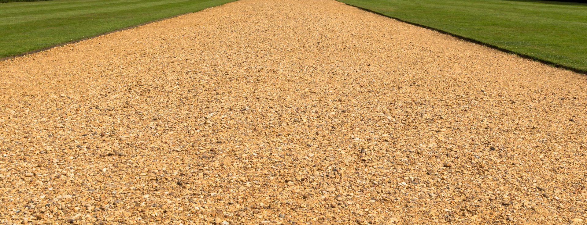 Gravel & Shingle Berkshire Driveways | New Paving Company